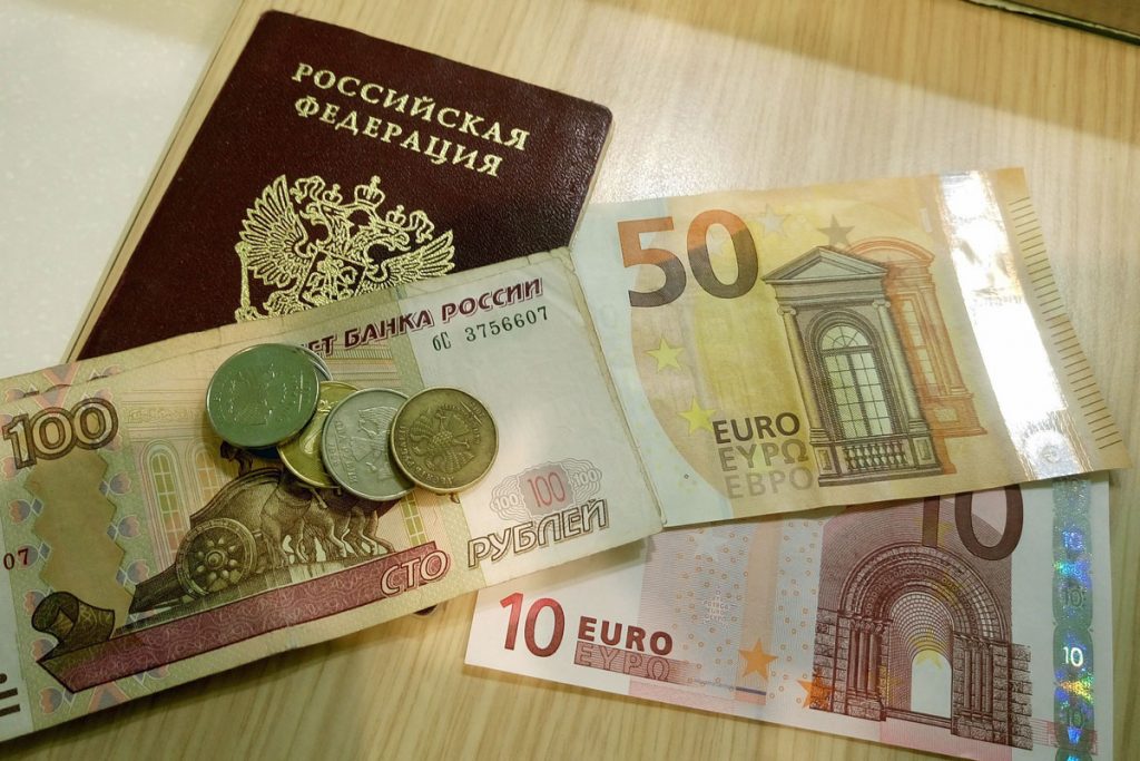 Poslední vývoj kurzu rublu naplňuje v plné míře odkaz Potěmkinovy ...